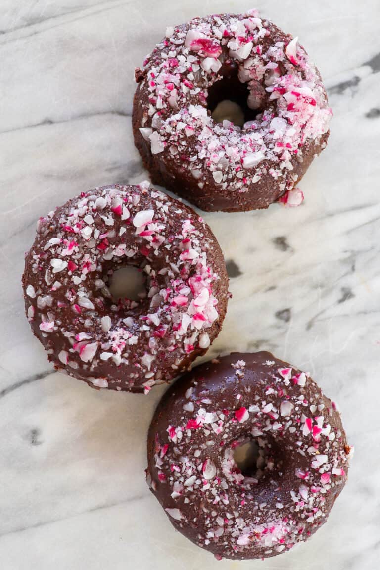 Vegan Chocolate Peppermint Donuts – Goodness Avenue